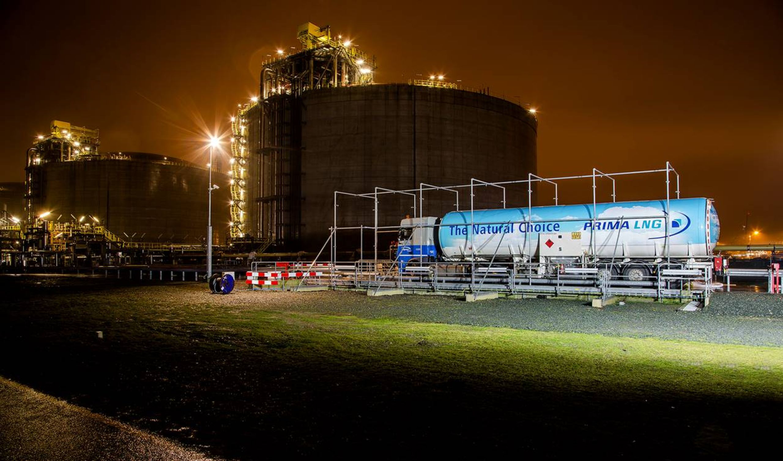 Binnen twee jaar duizendste LNG truckloading op Gate terminal › Gasunie